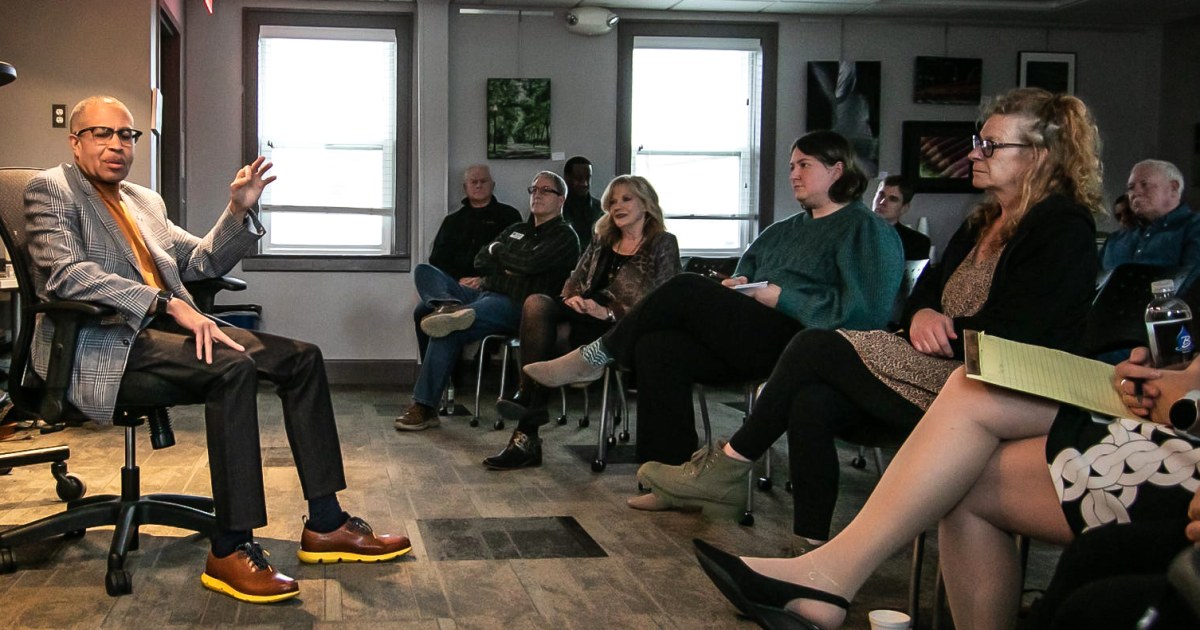 Michigan Democrats accuse GOP candidates of using forged signatures to ...