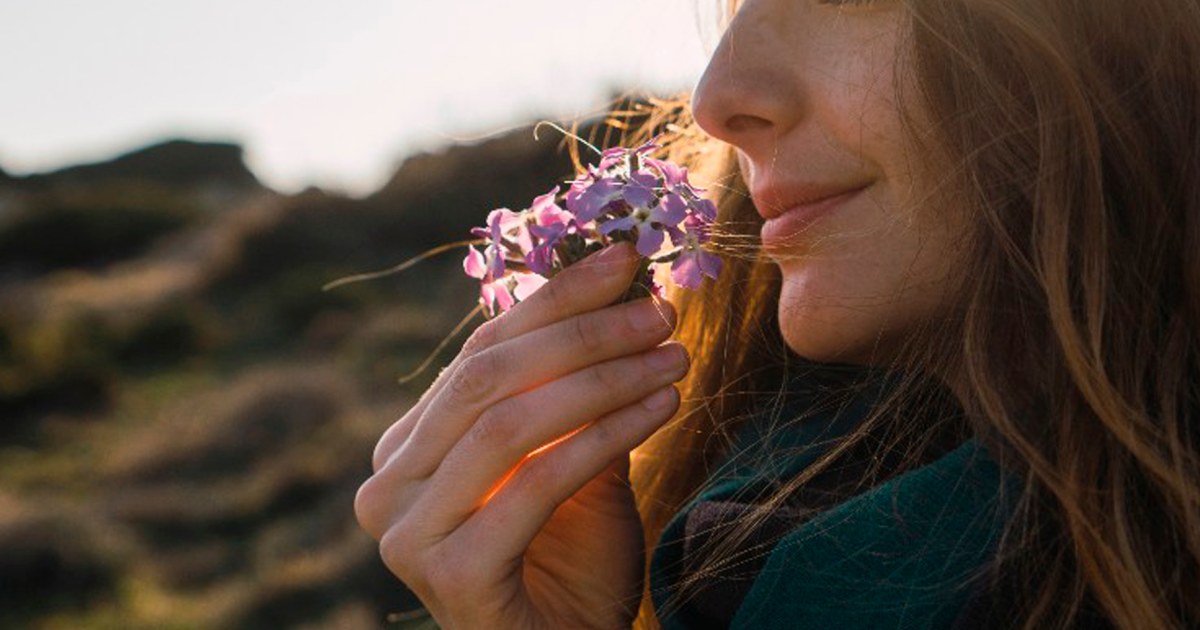 Estudio revela el olor más agradable del mundo y el más repulsivo