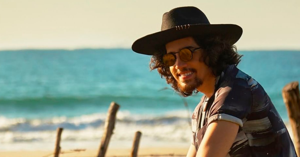 Alex Fernández Jr. presenta a Mía, su hija, con linda foto