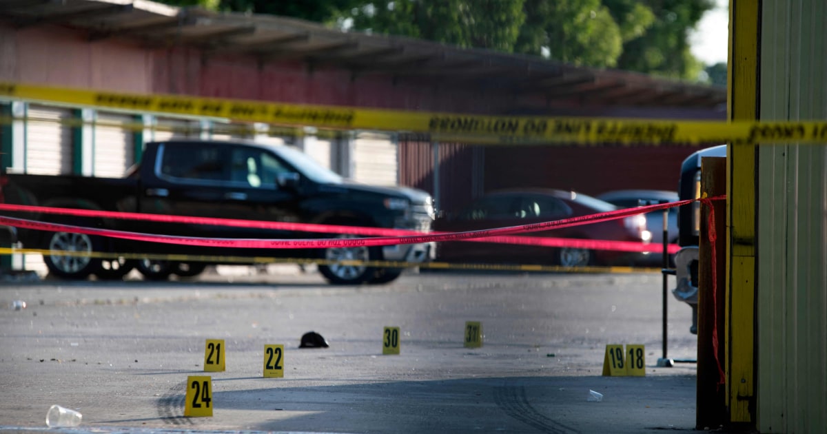 2 dead, 3 critically injured in shootout at Texas flea market 2 dead, 3 critically injured in shootout at Texas flea market