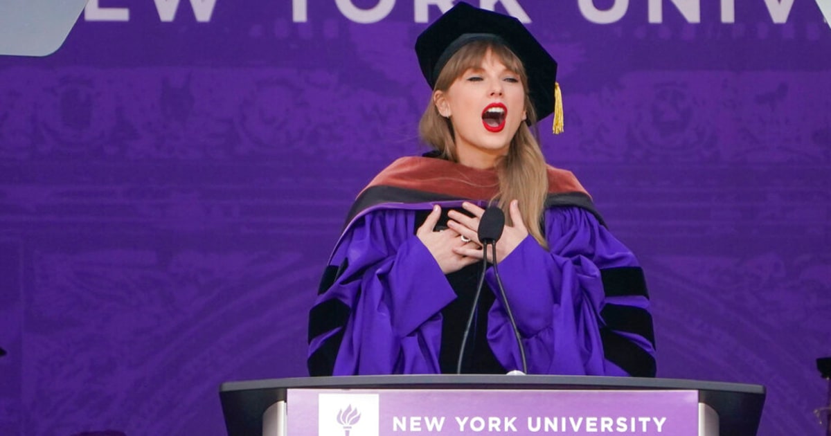 Taylor Swift recibe doctorado honorario de la Universidad de Nueva York
