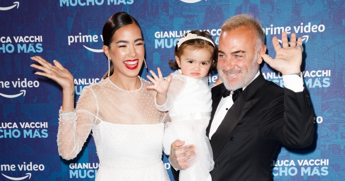 Blu Jerusalema deslumbró en su primera alfombra al lado de sus papás