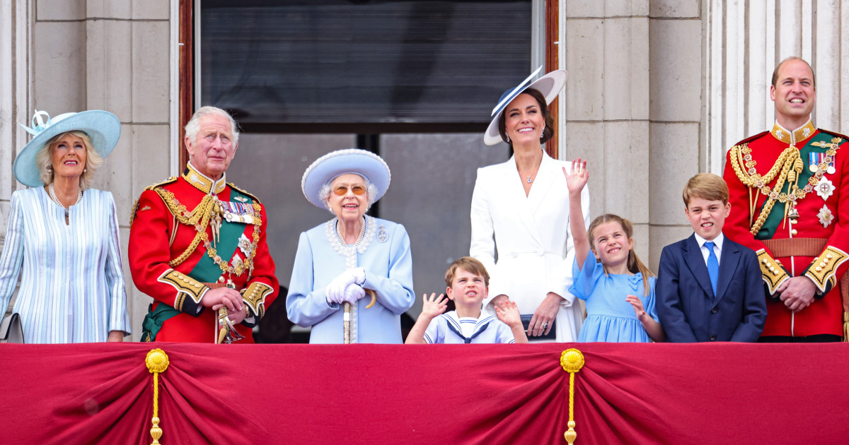 Queen's Platinum Jubilee live updates: Celebrating Elizabeth II's 70 ...