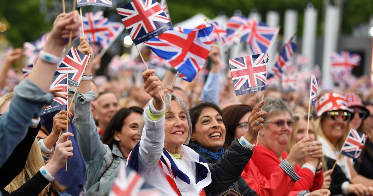 Parade, pageant and nationwide street parties on final day of celebrations