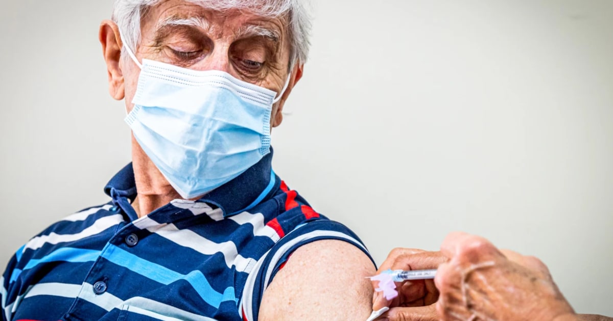 Un grupo asesor de la FDA aprueba la vacuna de Novavax contra el COVID-19