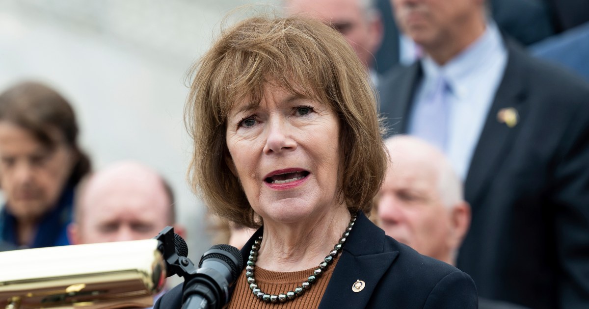 Sen. Tina Smith unveils bill to codify abortion pill access