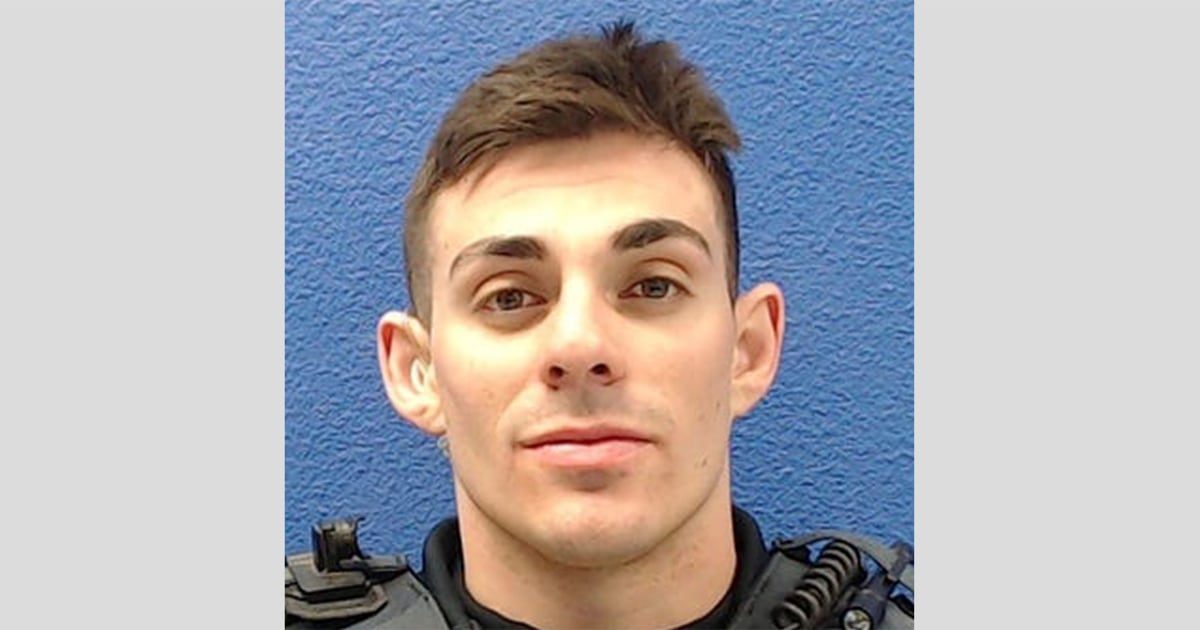 Judge dismisses charge against New Mexico officer accused of killing ...