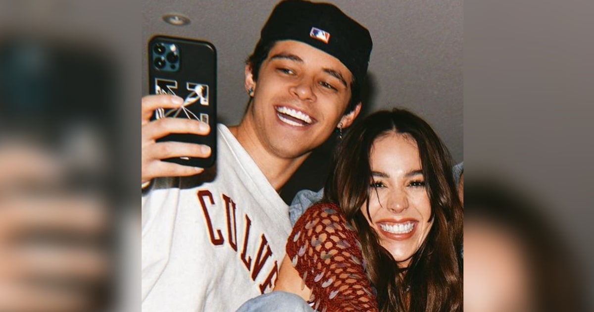 Danna Paola y su novio se divierten como niños en el lugar más feliz ... Danna Paola y su novio se divierten como niños en el lugar más feliz ...
