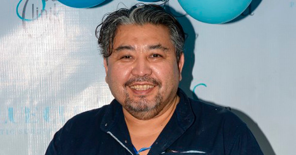 El comediante Roberto Tello muestra su operación para perder peso