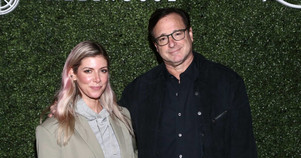 Kelly Rizzo le rindió tributo a Bob Saget con un tatuaje