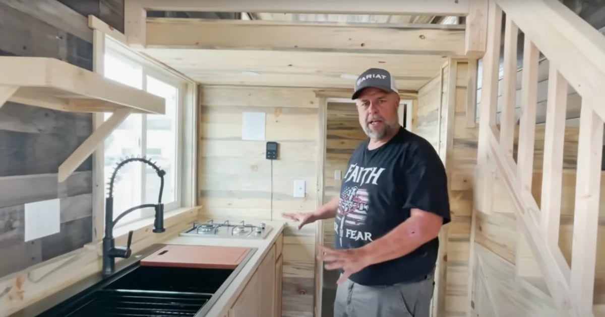 Demandan por fraude a hombre de Colorado que vende casas pequeñas