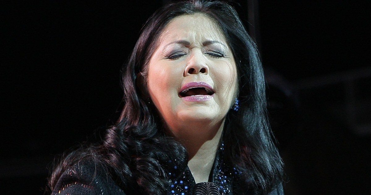 Ana Gabriel está de luto por la muerte de su perrita