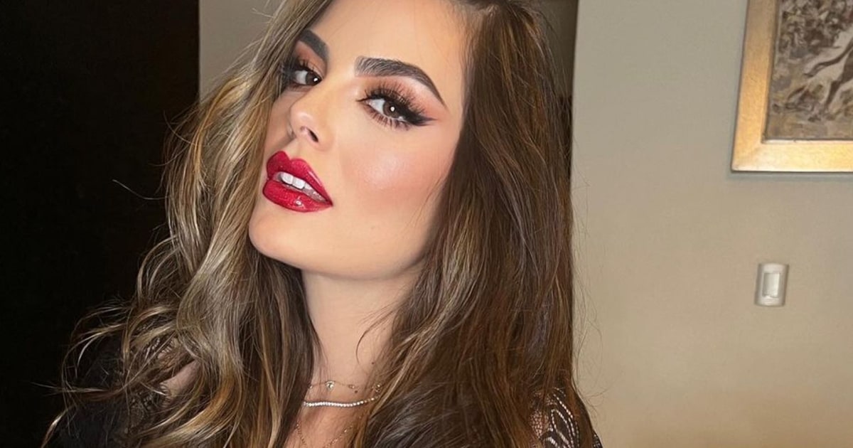 Ximena Navarrete presume de su baby bump de 16 semanas