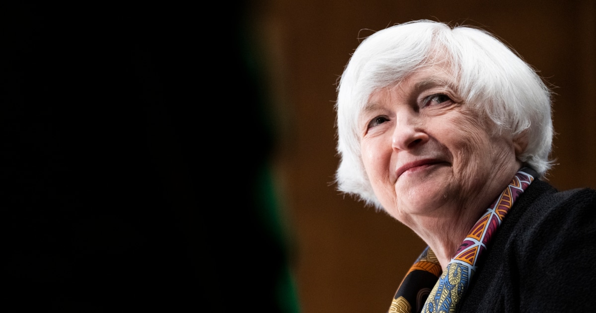 U.S. prints its first currency with two women's signatures on it