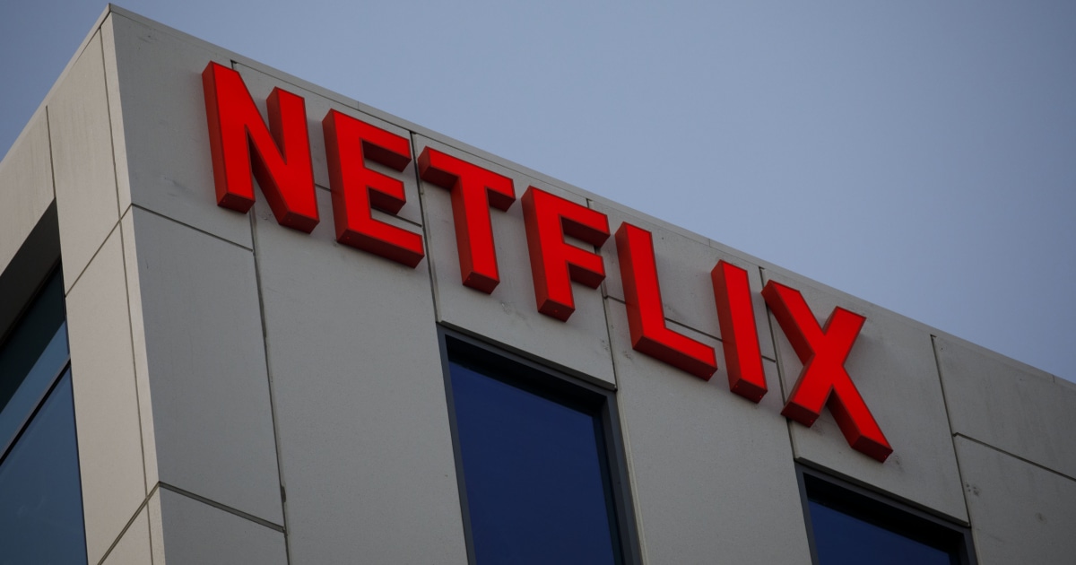 Netflix busca asistente de vuelo con sueldo de hasta $385,000