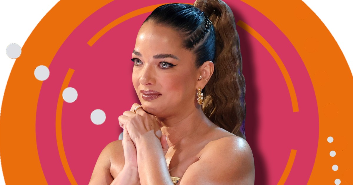 Adamari López aparece con tremendo ‘macho’ y no puede ocultar el anillote que lleva