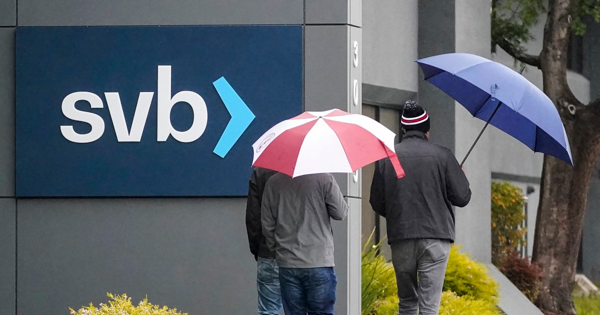 Silicon Valley Bank employees received annual bonuses hours before ... Silicon Valley Bank employees received annual bonuses hours before ...