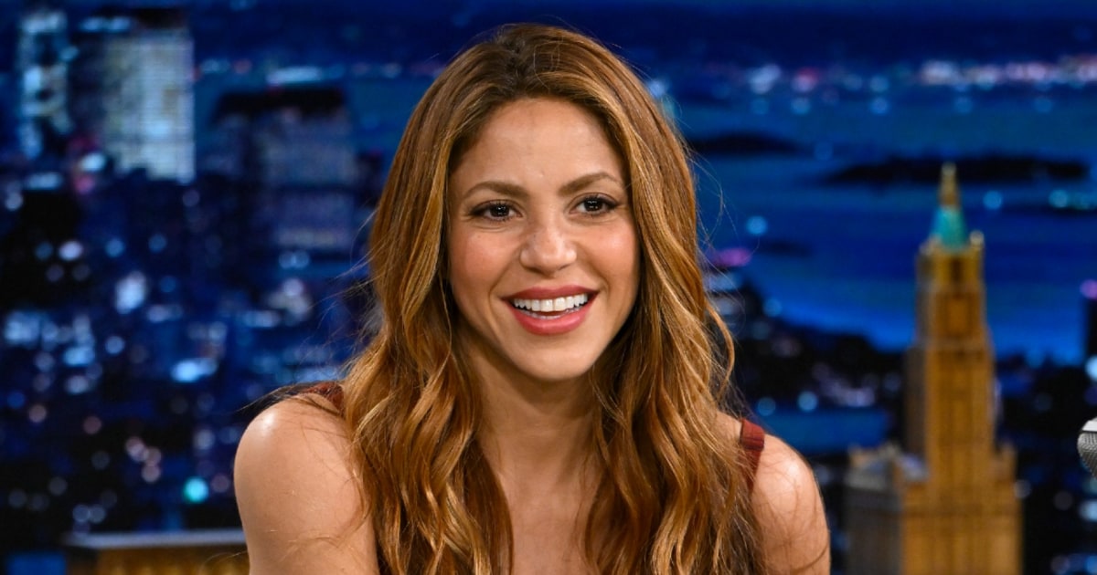Shakira viaja con sus hijos a EE.UU. para cantar con Jimmy Fallon