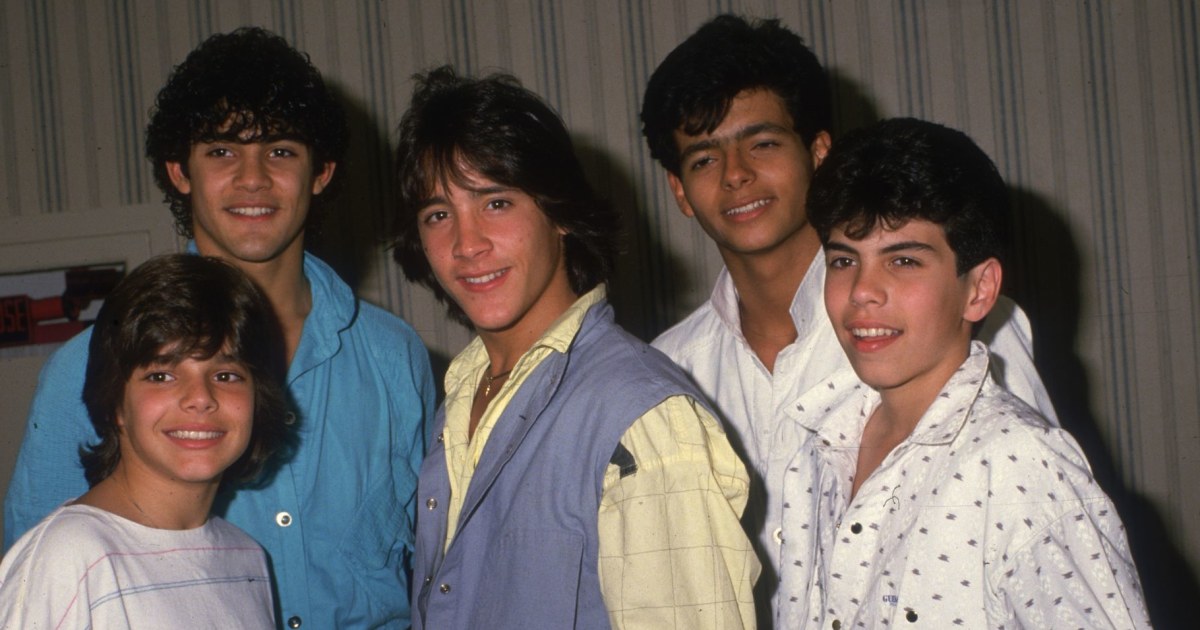 Cómo ver 'Menendez + Menudo: Boys Betrayed', la serie de Peacock