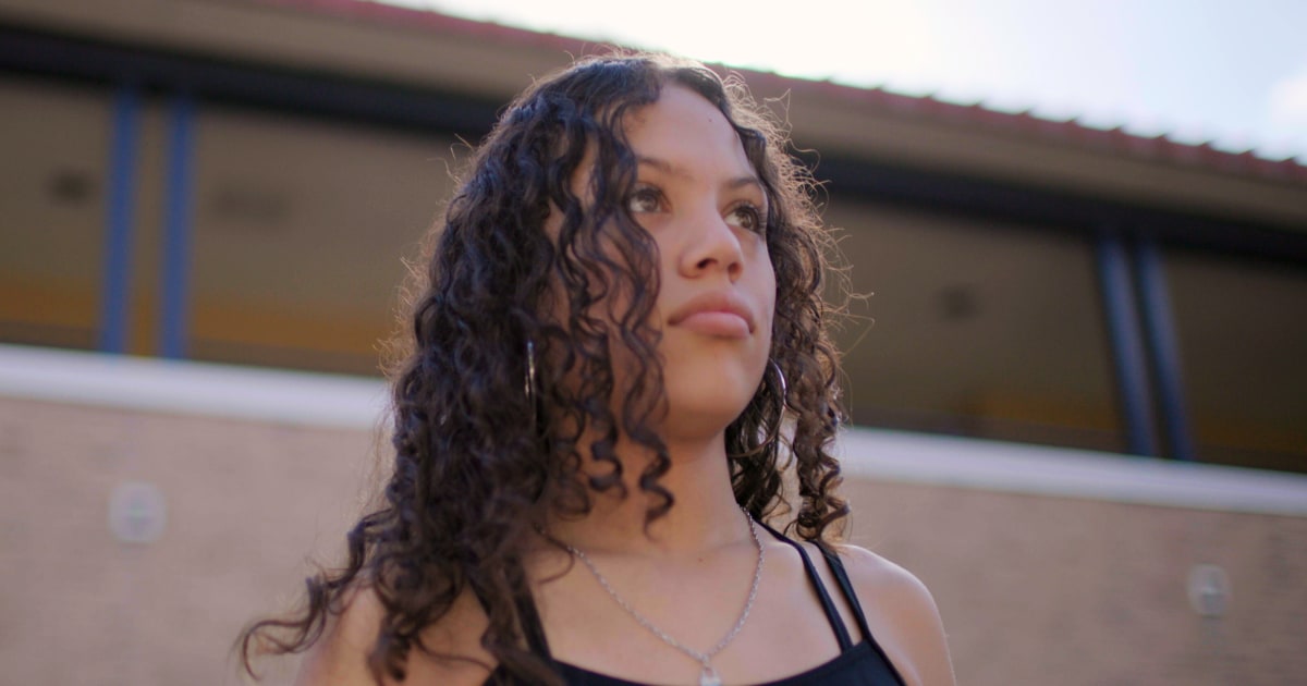 'Translators' documentary recognizes bilingual teens of immigrant families