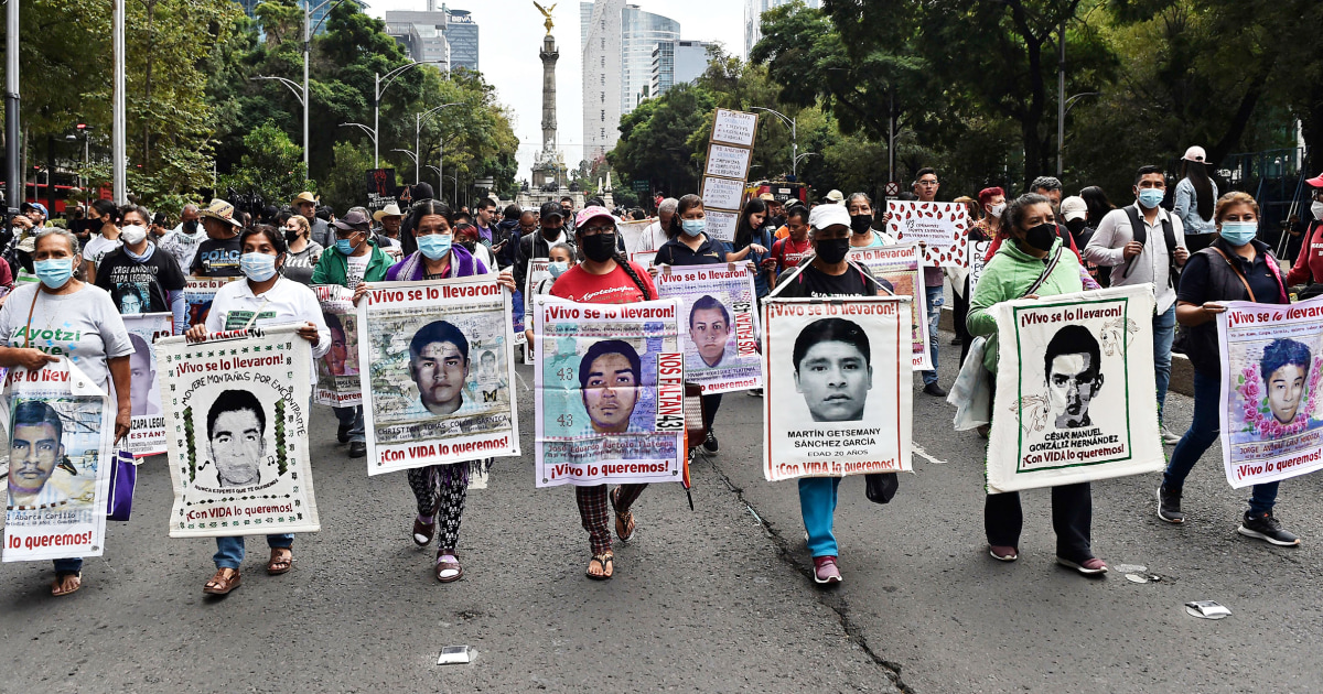 Mexico authorities complicit in case of 43 missing students, report finds