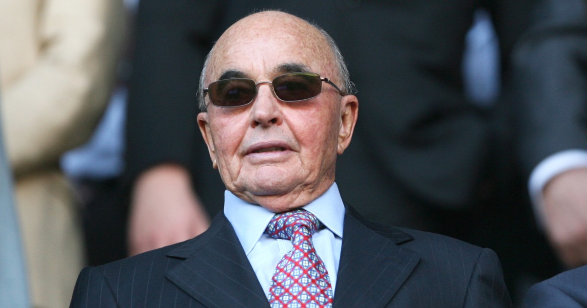 British billionaire Joe Lewis charged over insider trading scheme