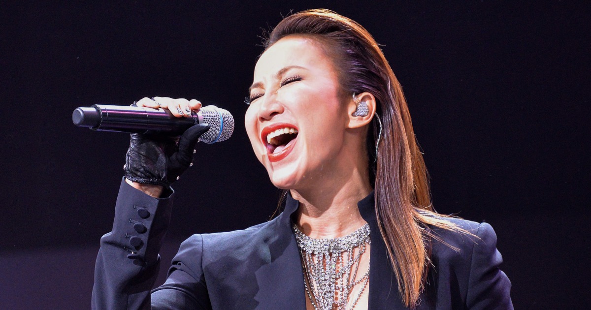 Fans Pay Tribute To Coco Lee Hong Kong Singer Who Had International Success
