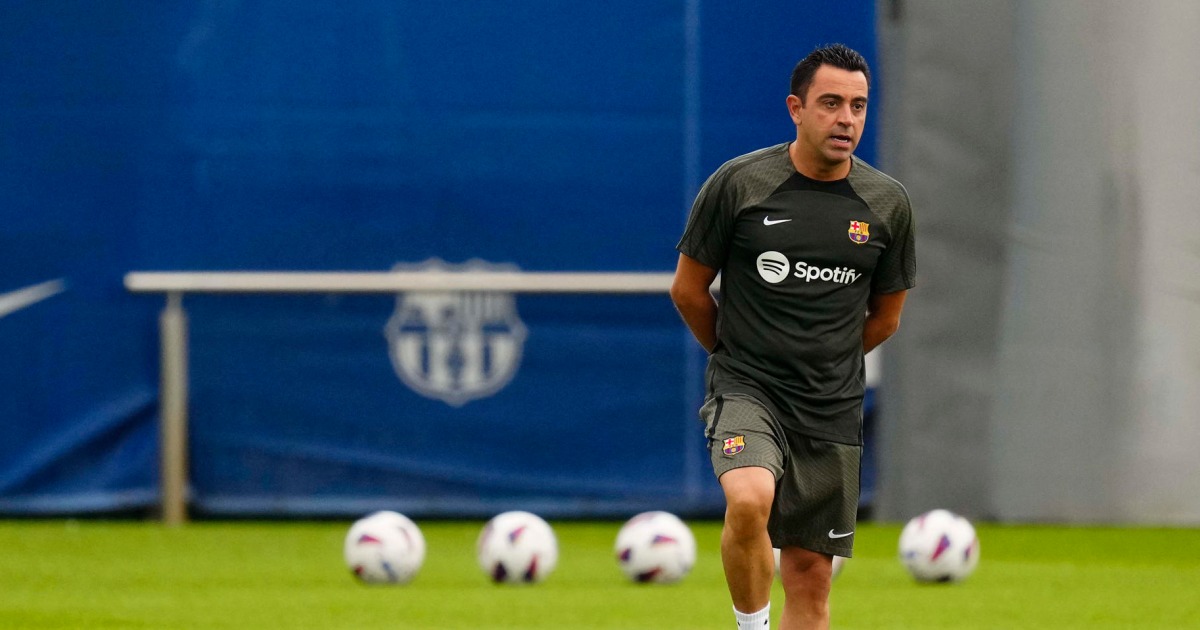 Quique Flores sobre Xavi: “¡Qué mal trata el Barcelona a sus leyendas!”