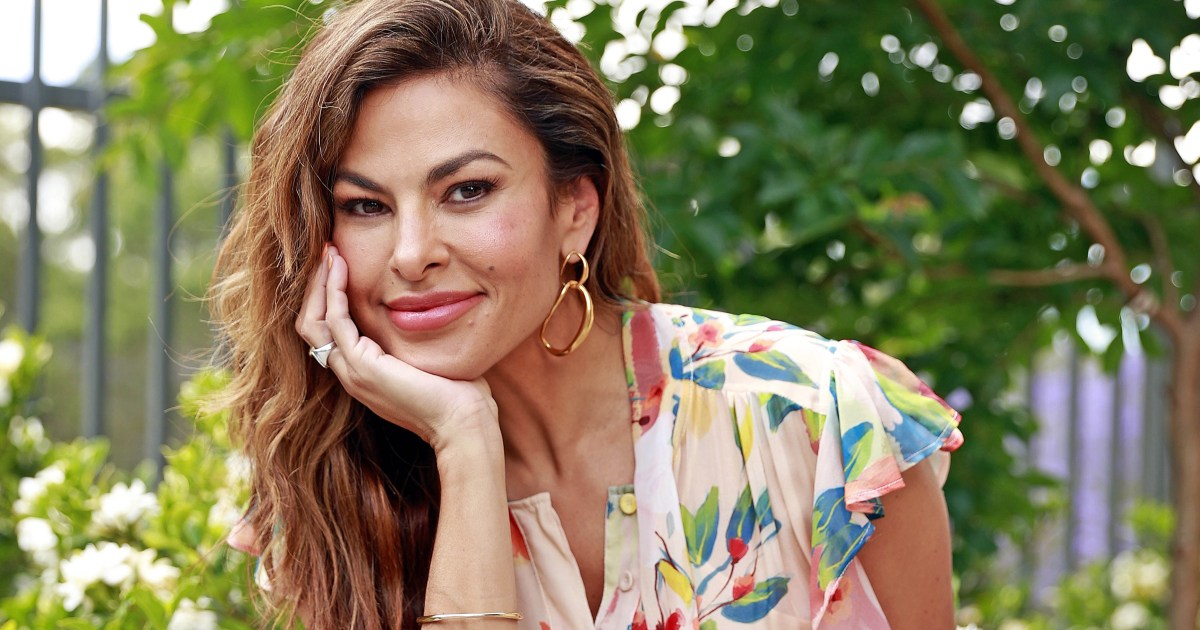 Eva Mendes cuenta cómo sus hijas la tienen ocupada en el verano