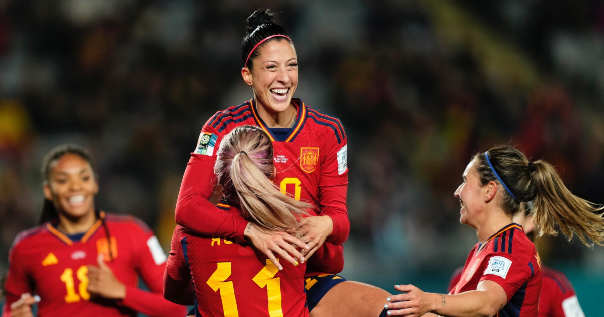 “Hermoso” centenario para Jenni con España: ¡ya son 50 goles!