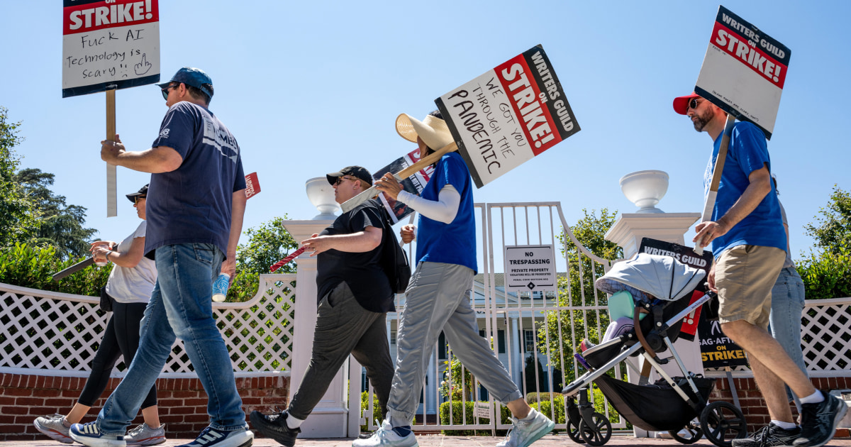 Hollywood producers seek sit-down with striking writers, the first sign ...