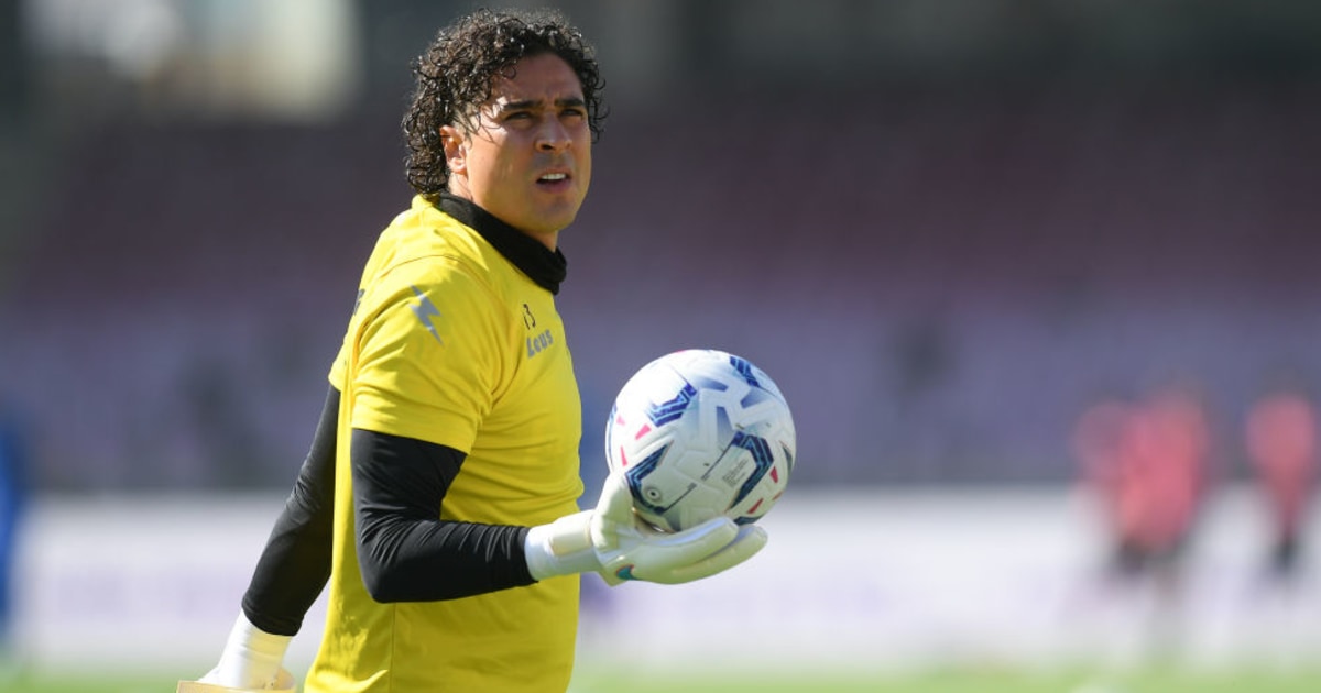 ¡Para la Serie A Memo Ochoa es un superhéroe!