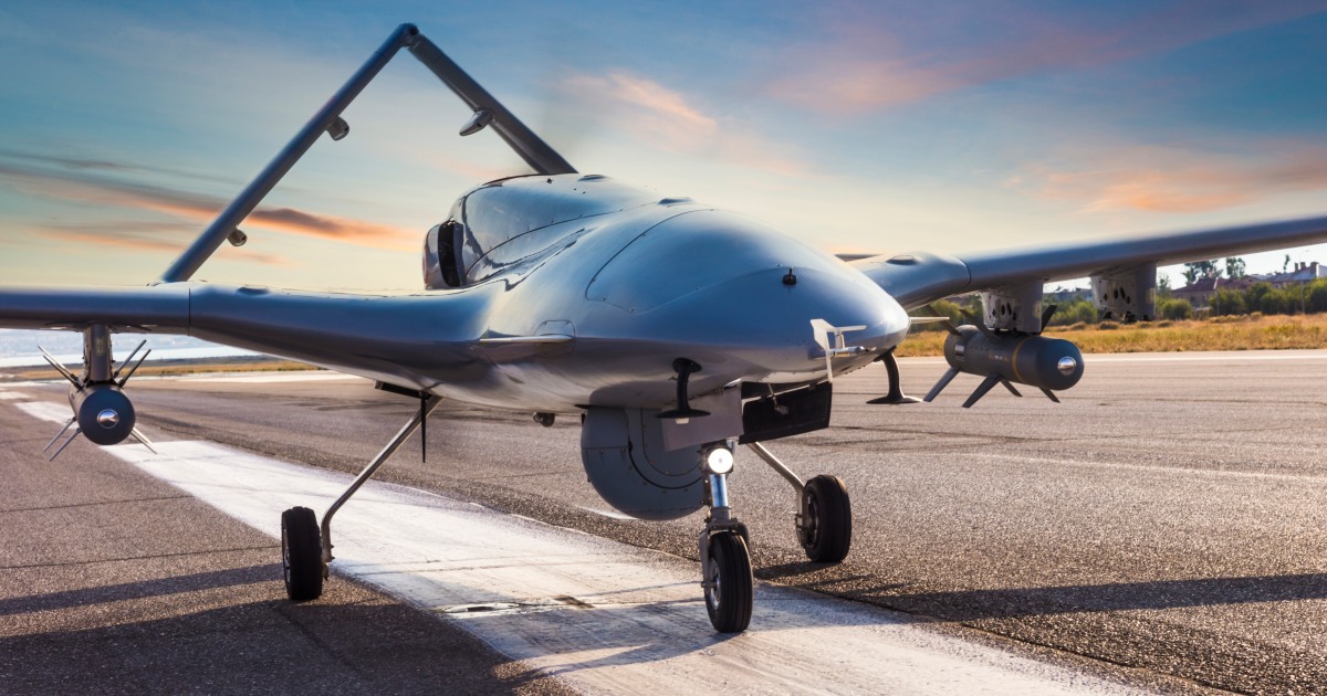 Pibot: El humanoide que pilotea aviones usando Inteligencia Artificial