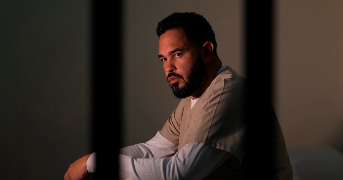 Raphy Pina insinúa que debería salir de la cárcel y estar libre