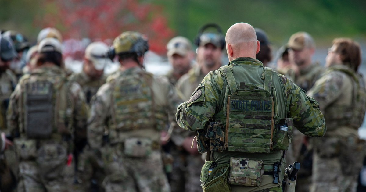 Officers are flooding into Maine in the desperate manhunt for ‘armed ...