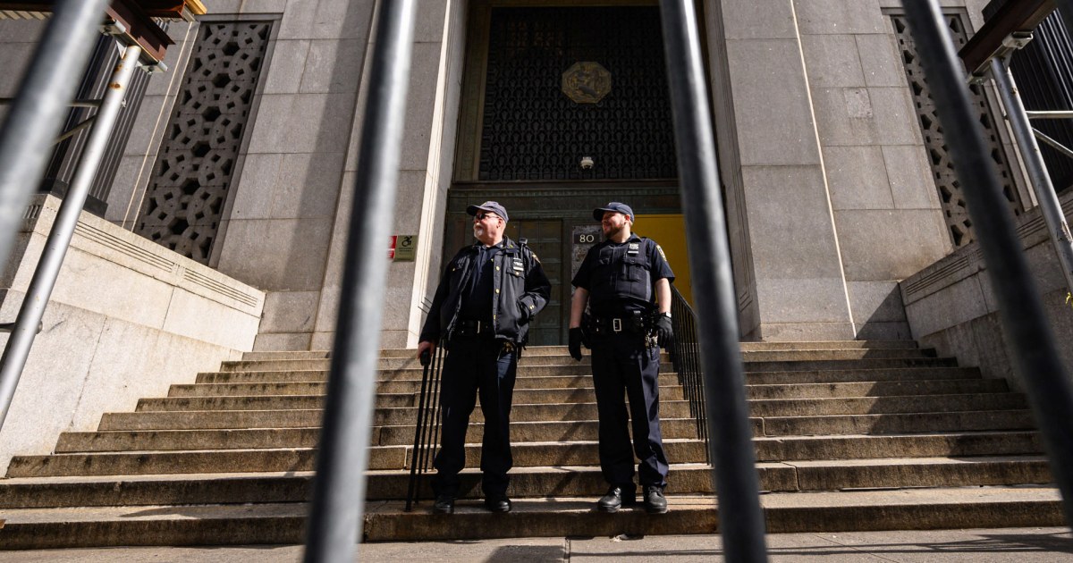 Suspect in NYC gay bar robbery scheme changes plea to guilty