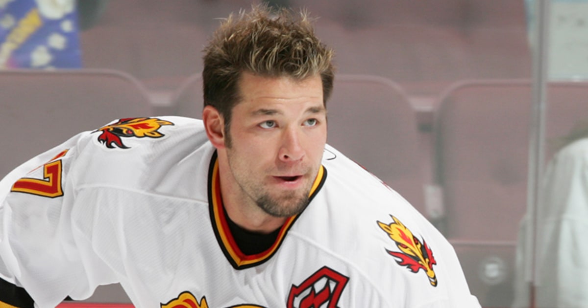 Chris Simon's family thinks he died of CTE. The NHL needs to wake up.