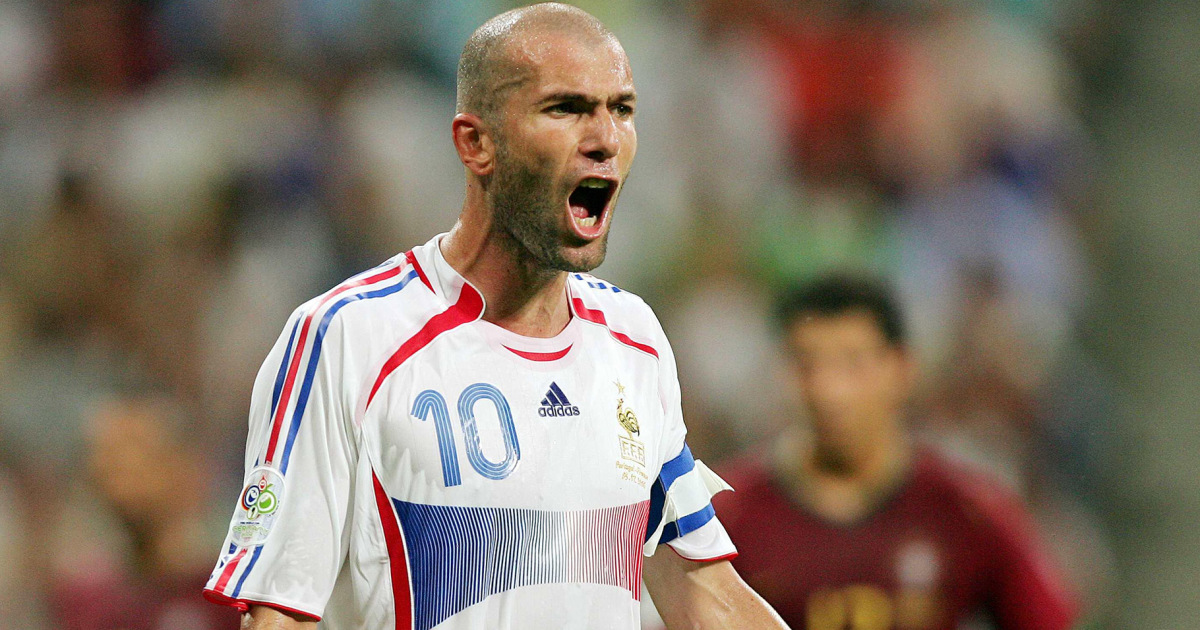 Zinedine Zidane toma fuerza para dirigir al Man United