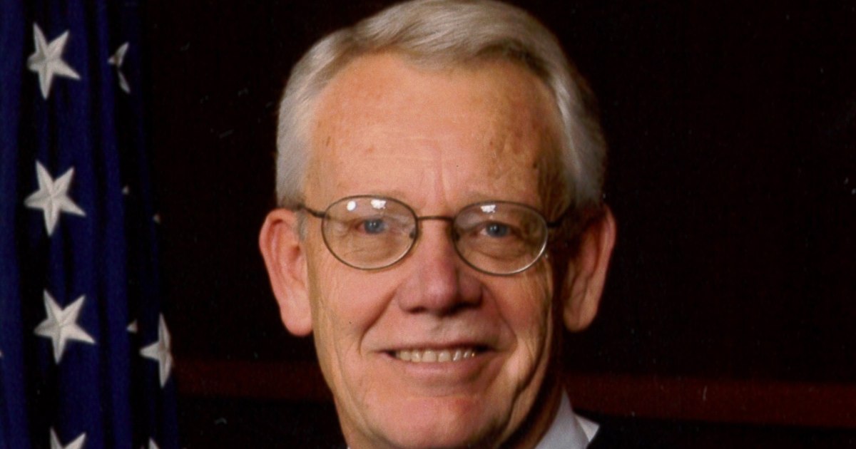 Federal judge Larry R. Hicks killed in car collision outside Nevada court