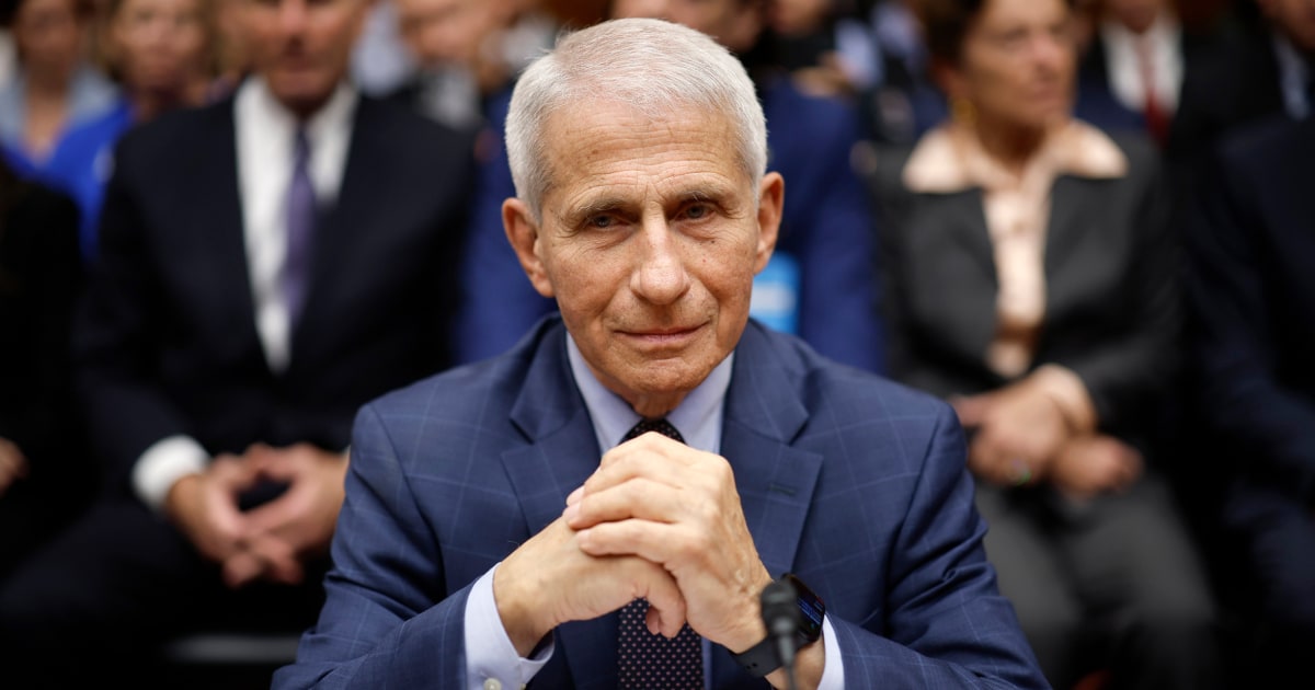 El Dr. Fauci afirma en su libro que Trump parecía confundir el COVID-19 ...