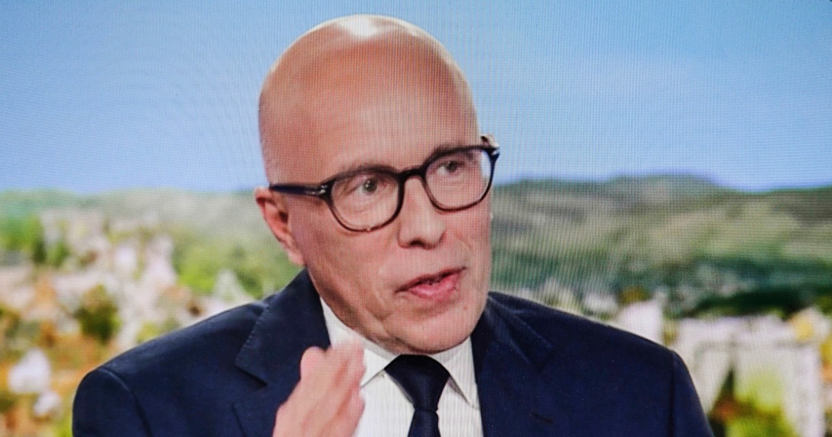 French conservatives' chief backs election deal with far-right, a ...