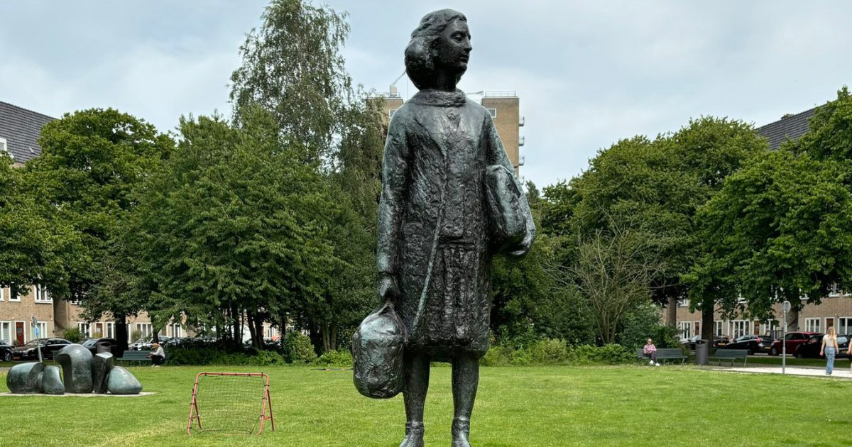 Anne Frank statue in Amsterdam vandalized with 'Gaza' graffiti