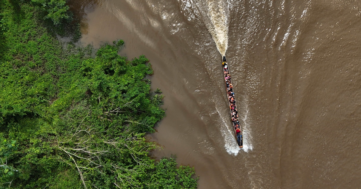 Diez inmigrantes se ahogan en un río cruzando el Tapón del Darién entre ...