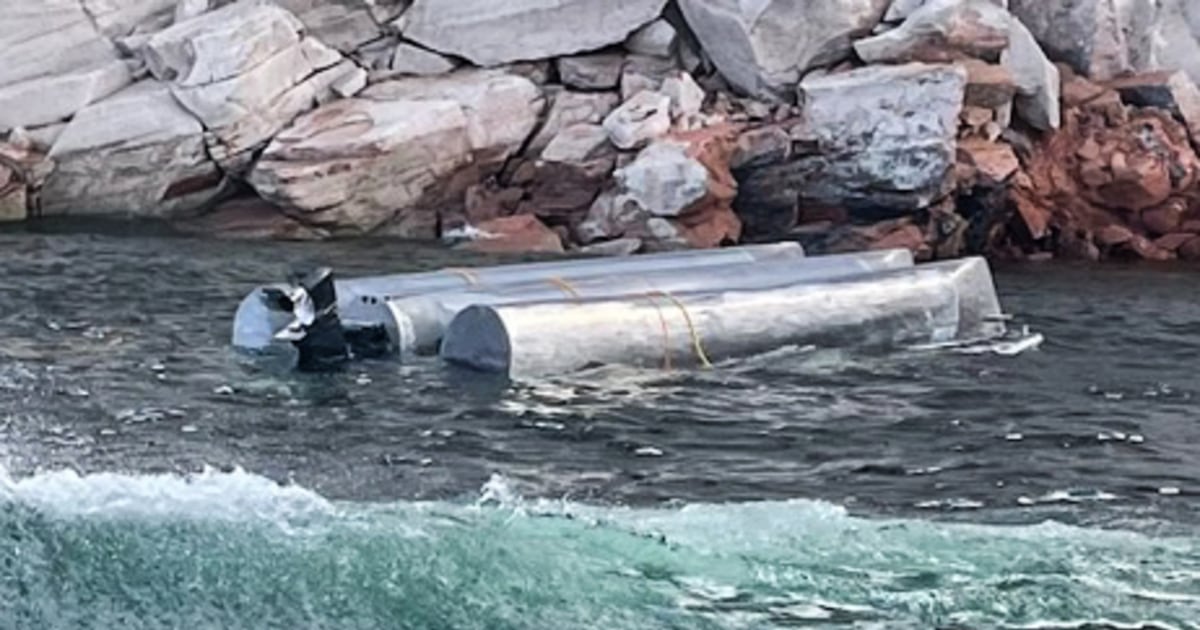 72-year-old woman and 2 children dead after pontoon capsizes in Arizona ...