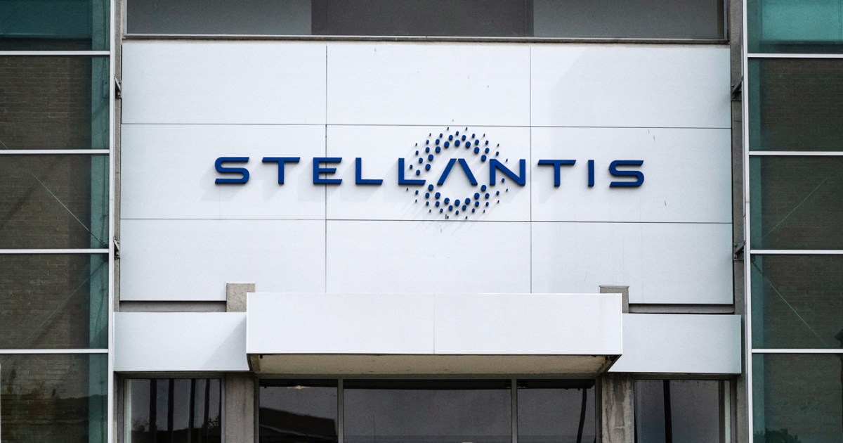 Stellantis to offer broad buyouts to U.S. salaried workers, warns of ...