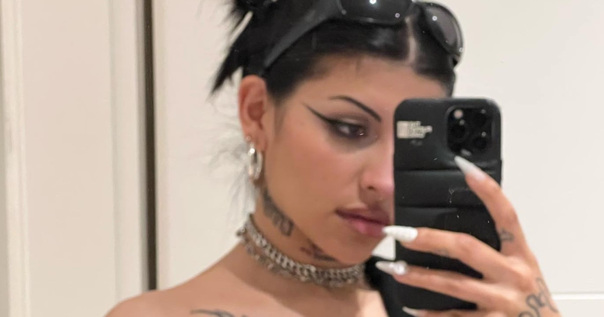 Cazzu volvió más sexy que nunca y muy bien acompañada