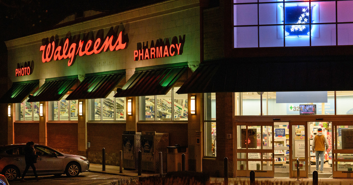 Why Walgreens and other pharmacies are closing thousands of locations
