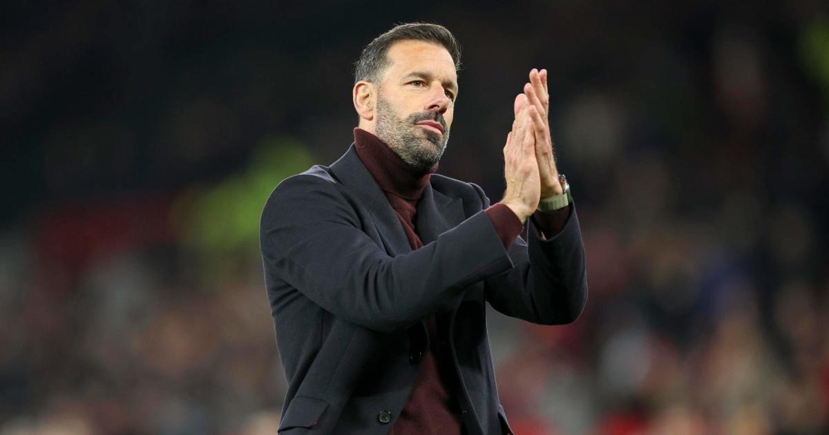 Old Trafford se le entrega a Ruud van Nistelrooy y lo quieren en el ...