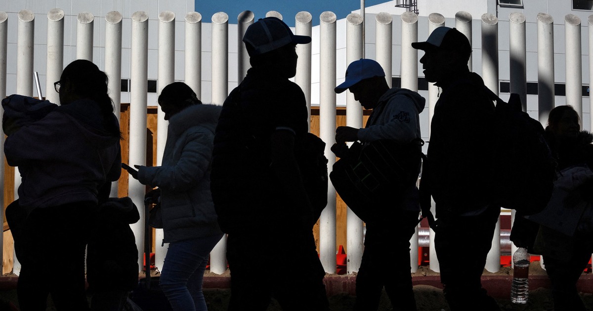 Trump birthright citizenship order could leave U.S.-born babies of ...