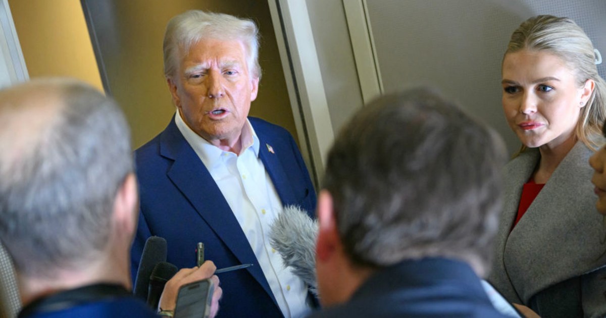 Una jueza federal bloquea temporalmente el plan de Trump de congelar ...